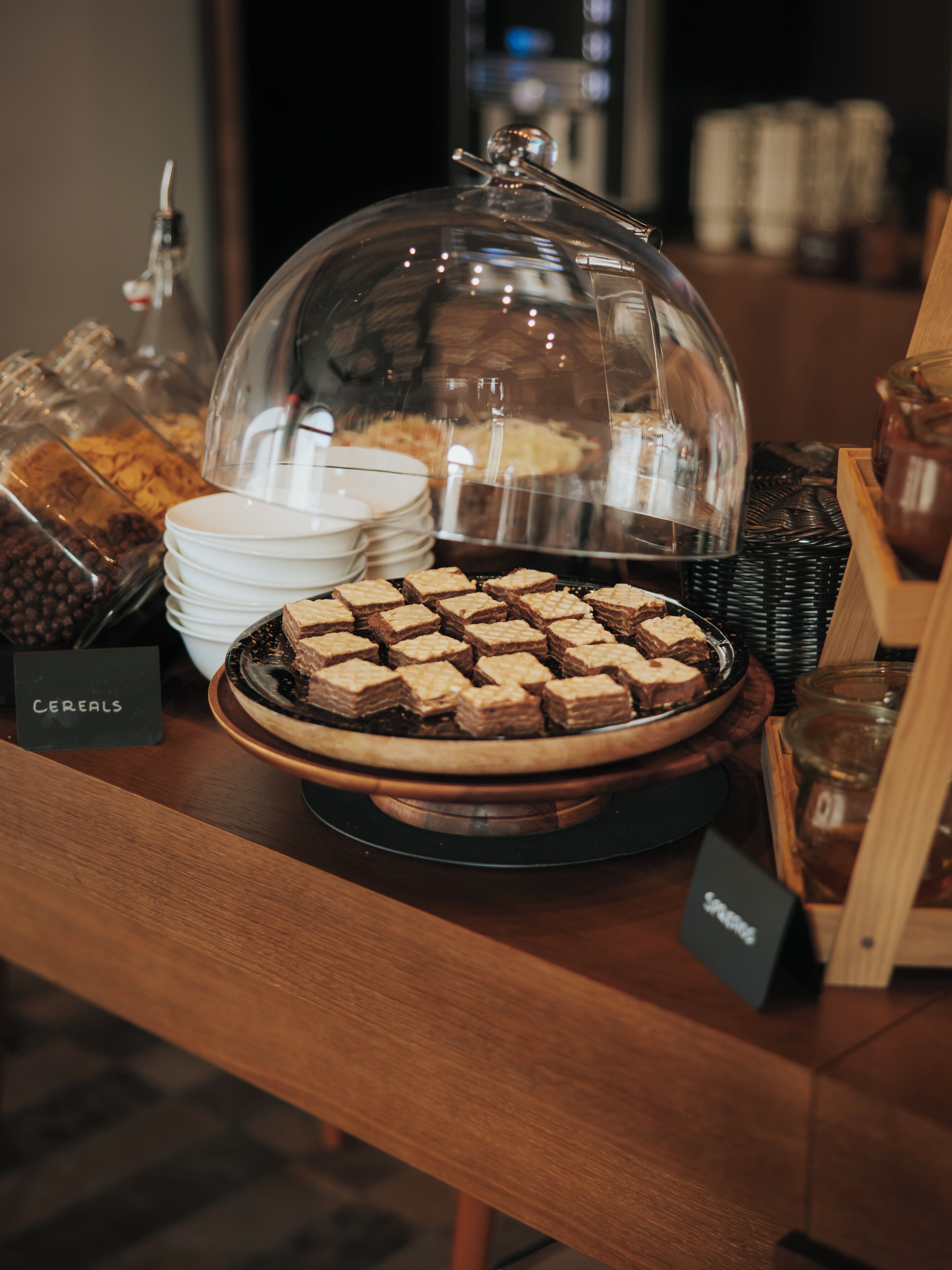 Café da manhã com buffet grátis todos os dias