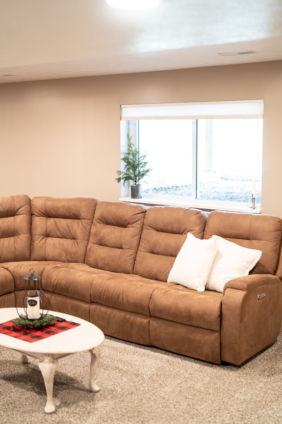 The Pond View House - Quiet Country Getaway W/ Hot Tub\n - Ohio