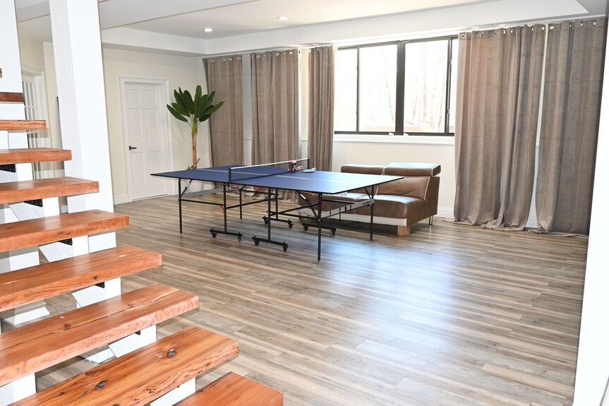 Modern Cozy Home, Pet Friendly - Wallingford, CT