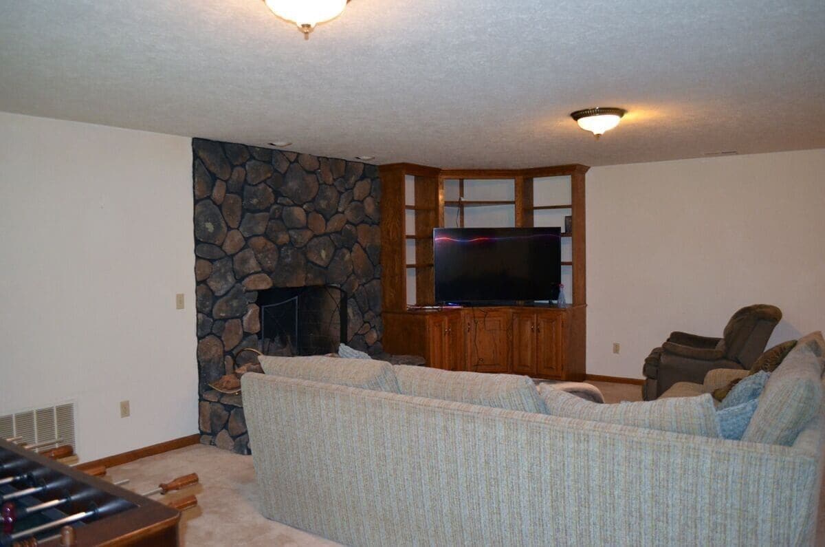 Massanutten Cabin - Hot Tub, Pool Table, Large Yard, Billiards Room - Massanutten, VA