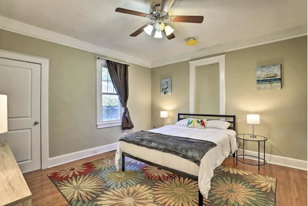 The Grand Marquis - Spacious Park Circle Bungalow - Charleston, SC