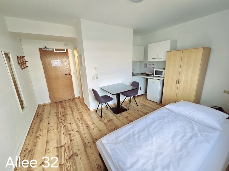 Apartments Efde Gmbh - Allee 41, Heilbronn - Studio Apartment 32 - Heilbronn