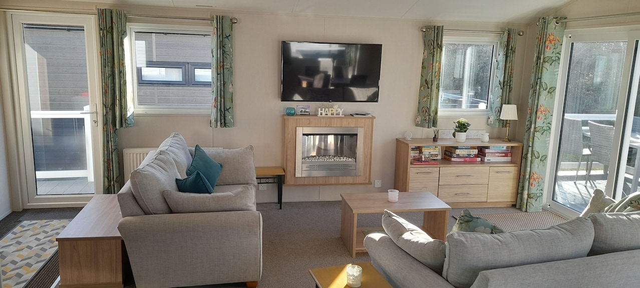 Platinum Lodge On Carlton Meres Holiday Park - Suffolk