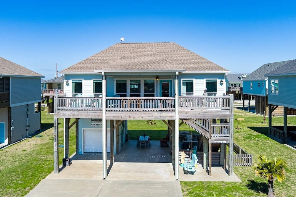 Sea Leggs 3 Bedroom Home By Redawning - Crystal Beach, TX