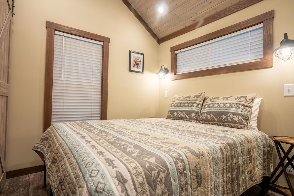 Elk River at Rivers Rest- Bryson City NC - Bryson City | Vrbo