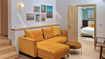 Studio z rokladana sofa | Roupa hipoalergénica, secretária adequada para computadores portáteis