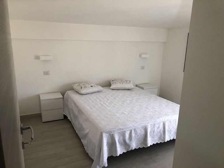 Mini Appartamento Completo Di Tutti I Servizi Iun R7265 - Nuoro