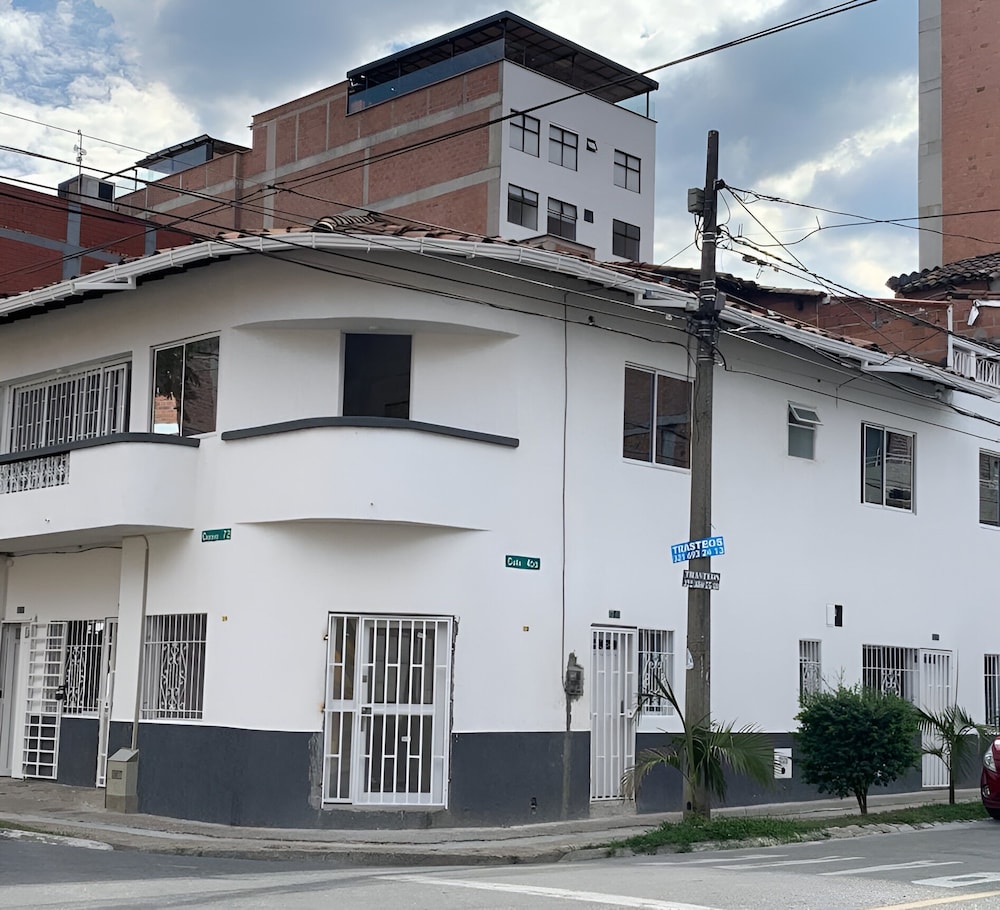 Casablanca Hostel - Medellín