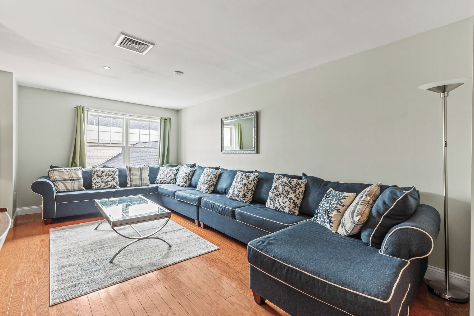 Beautiful Condo Just Steps To Ocean At The Grand Victorian - Old Orchard Beach