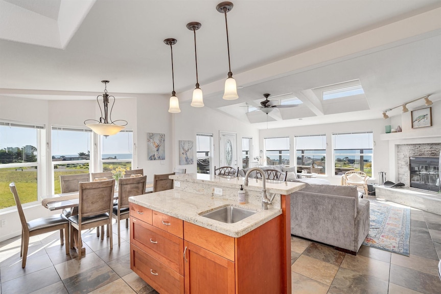 Bodega Bay Oasis - Wine Tastings Included - Jenner, CA