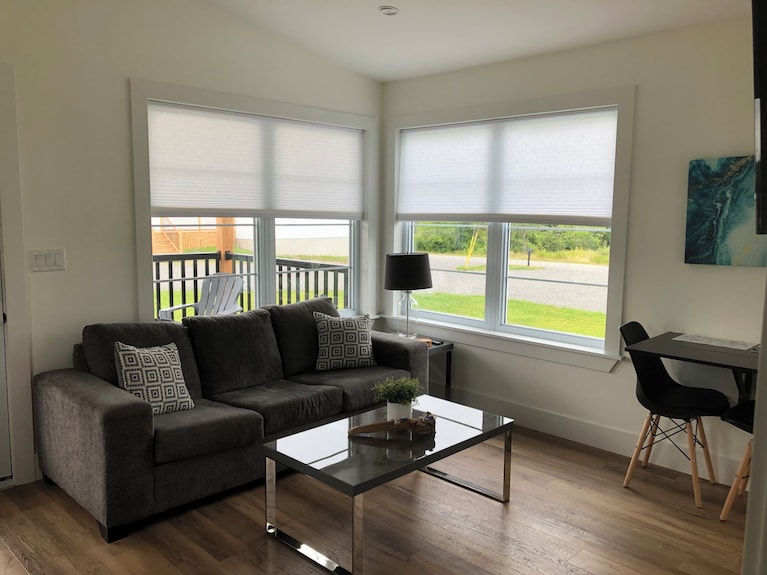 Cheerful 3 Bedroom Cottage With Views Of The Caves And Private Hot Tub - New Brunswick