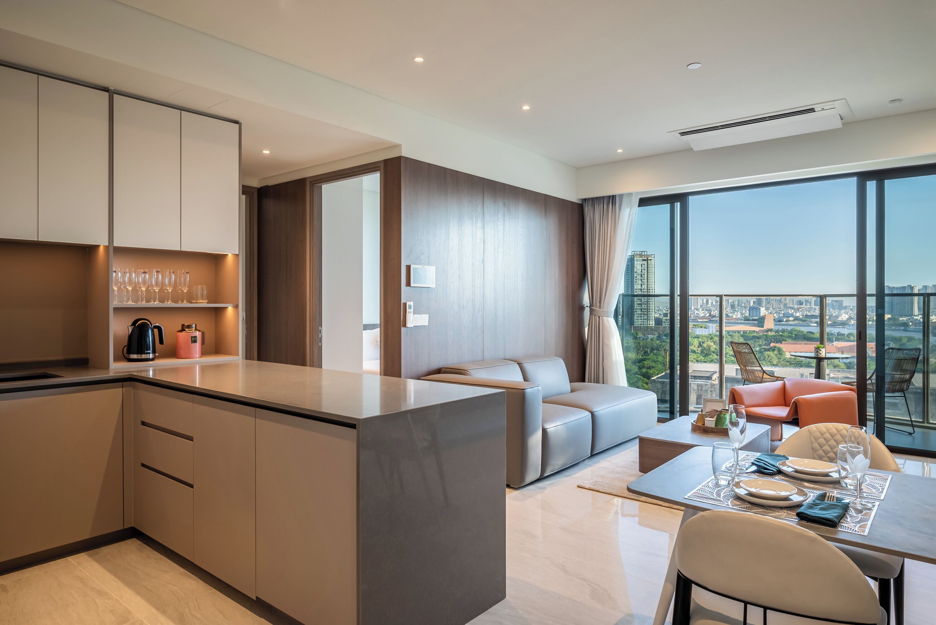 Apartamento luxo, 1 quarto, vista para a cidade | Área de estar | Smart TV, Netflix, filmes pagos, serviços de streaming