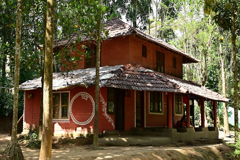 Ayurguru Ayurvedic Kalari Resort - Bandipur