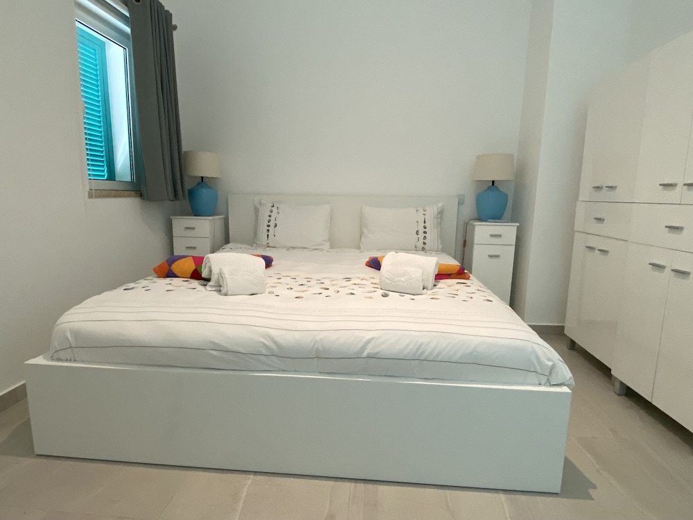Modern Villa, Swimming Pool And Walking 5 Minutes To The Beach, No Traffic. - Alvor