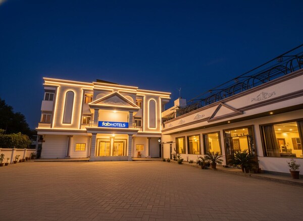 Fabhotel Prime Sm Resort - Bhopal
