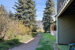 Apartamento em Condomínio Fechado, 2 quartos | Terrenos do alojamento