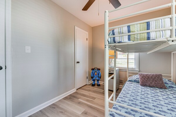 Pet-friendly Mableton Home W/ Grill & Fire Pit! - Douglasville, GA