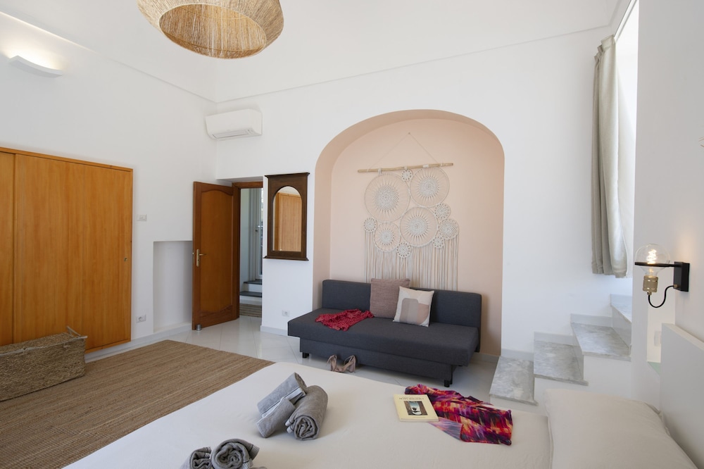 Punta Di Diamante - 200 Steps To Heaven - Praiano