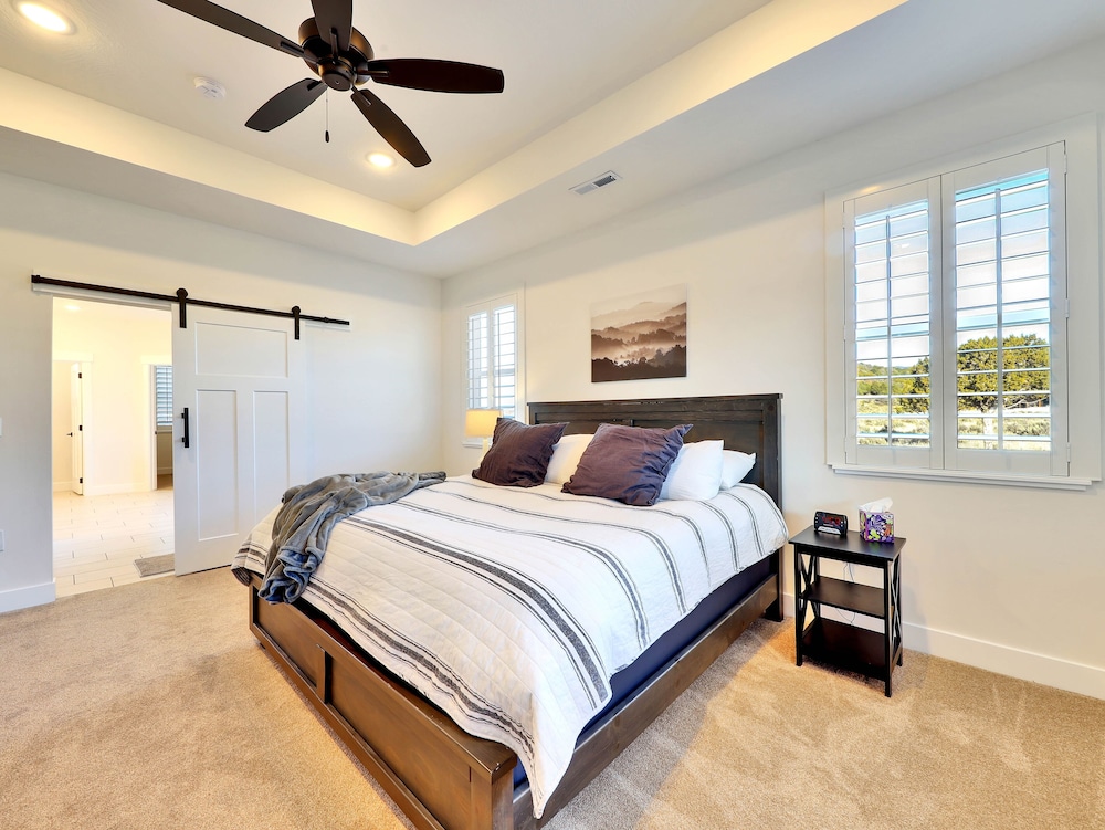 Welcome To Your Perfect Getaway In Parowan, Utah! Nestled At The Base Of Brian H - Little Salt Lake, UT