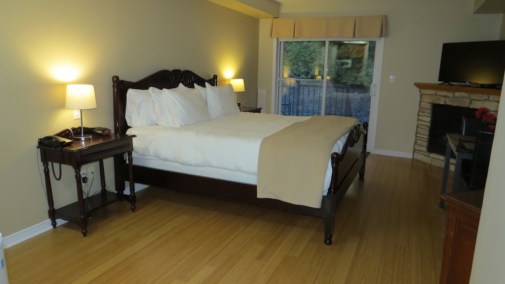 Cozy Loft For Two With King Bed And Even A Kitchenette . Rest, Romance Or Work - Saint-Hippolyte