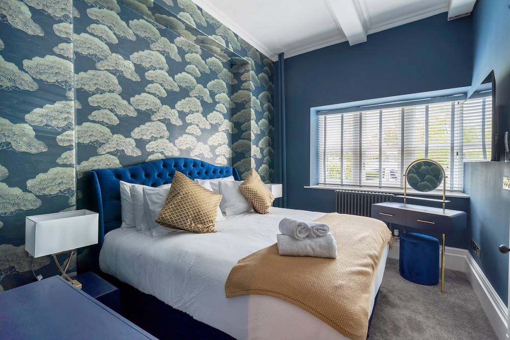 Luxury Boutique 1 Bed Apartment - Free On-site Parking - Windermere