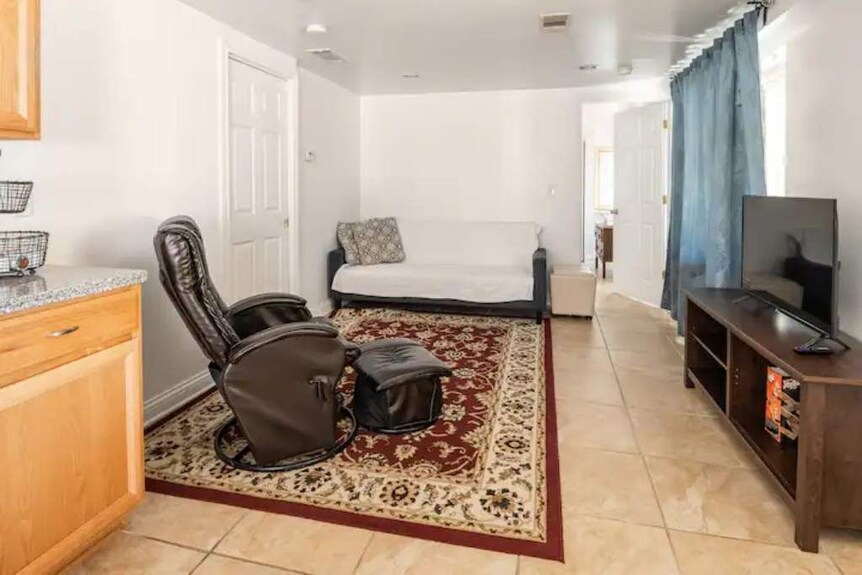 Modern 2br Home; 5 Min Walk To Downtown Milford! - Goshen, OH