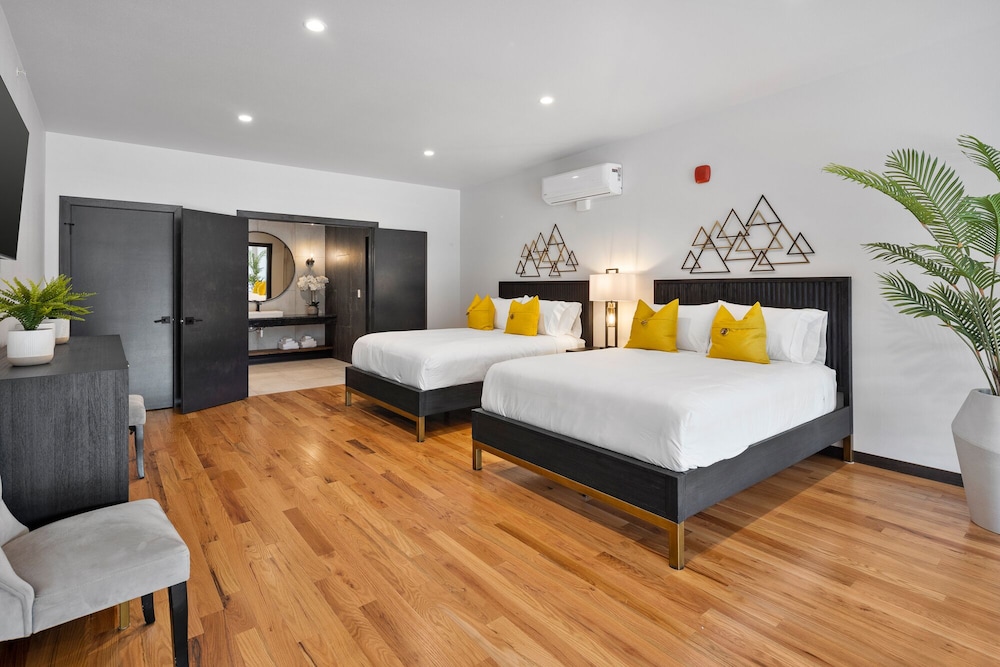 Luxury Loft 4 Overlook Main Street - Hill City, SD