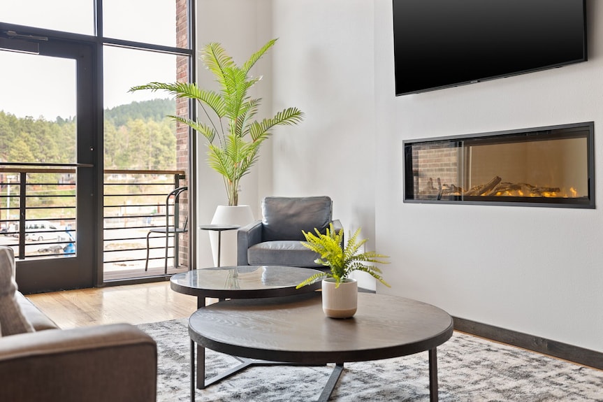 Luxury Loft 6 Overlook Main Street - Hill City, SD