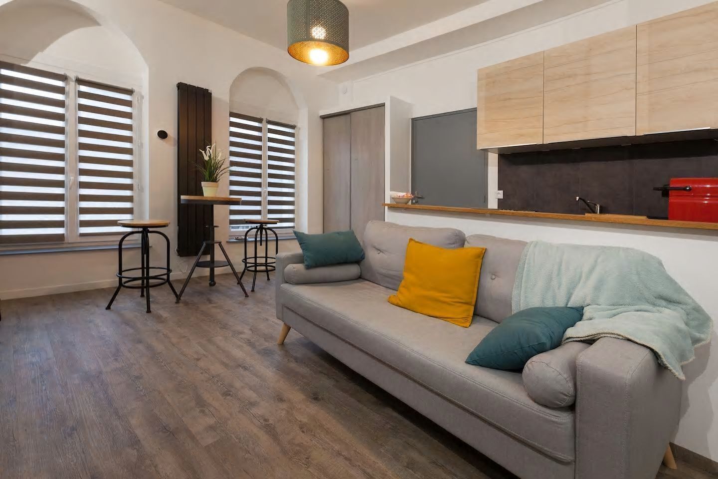 Apartment-deluxe-ensuite-blick Auf Den Hof - Louviers