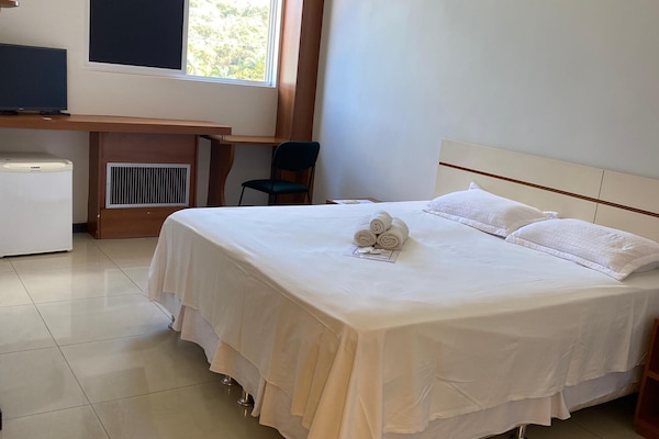 Quarto casal luxo | Wi-Fi de cortesia