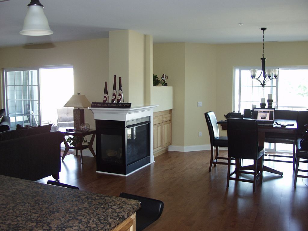 Luxury Downtown Getaway: 2br Condo Near New Buffalos Top Attractions! - Union Pier, MI