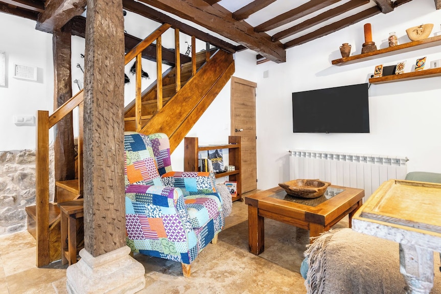 Holiday Home 'Casa Raymonde' With Mountain View, Balcony And Wi-fi - Potes