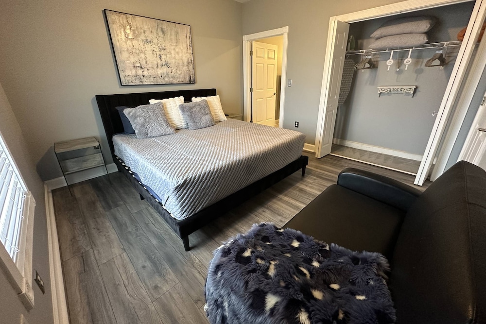 Relaxing Now And Zen - Modern Condo, Near Uncc, Pnc Pavilion, Pool, 5 Min To Dining, Shops, & Parks! - Harrisburg, NC