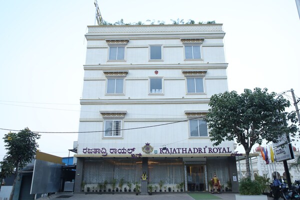 Rajathadri Royal Inn - Bangalore