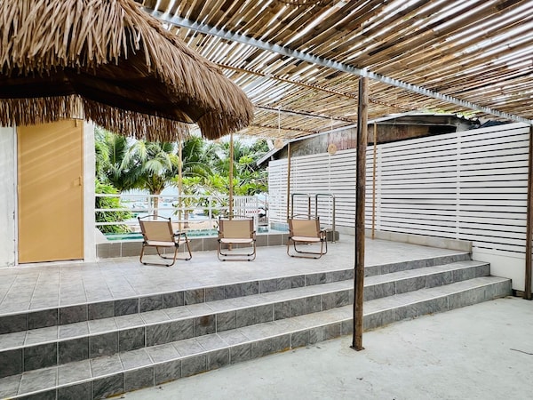 Gao Phala Beachfront Hostel & Pool Villa - Ban Chang