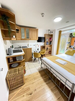 Apartamento, suíte (N2) | Individualmente decorados, individualmente mobiliados, Wi-Fi de cortesia