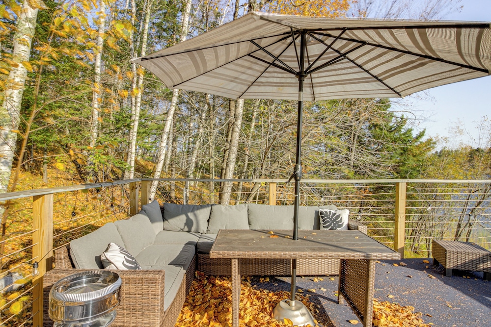 ウォーターフロントデュルースキャビンW/デッキ＆リバービュー！ - ミネソタ州