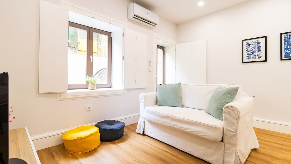 Porto River Flat W/ Patio By Lovelystay - Senhora da Hora