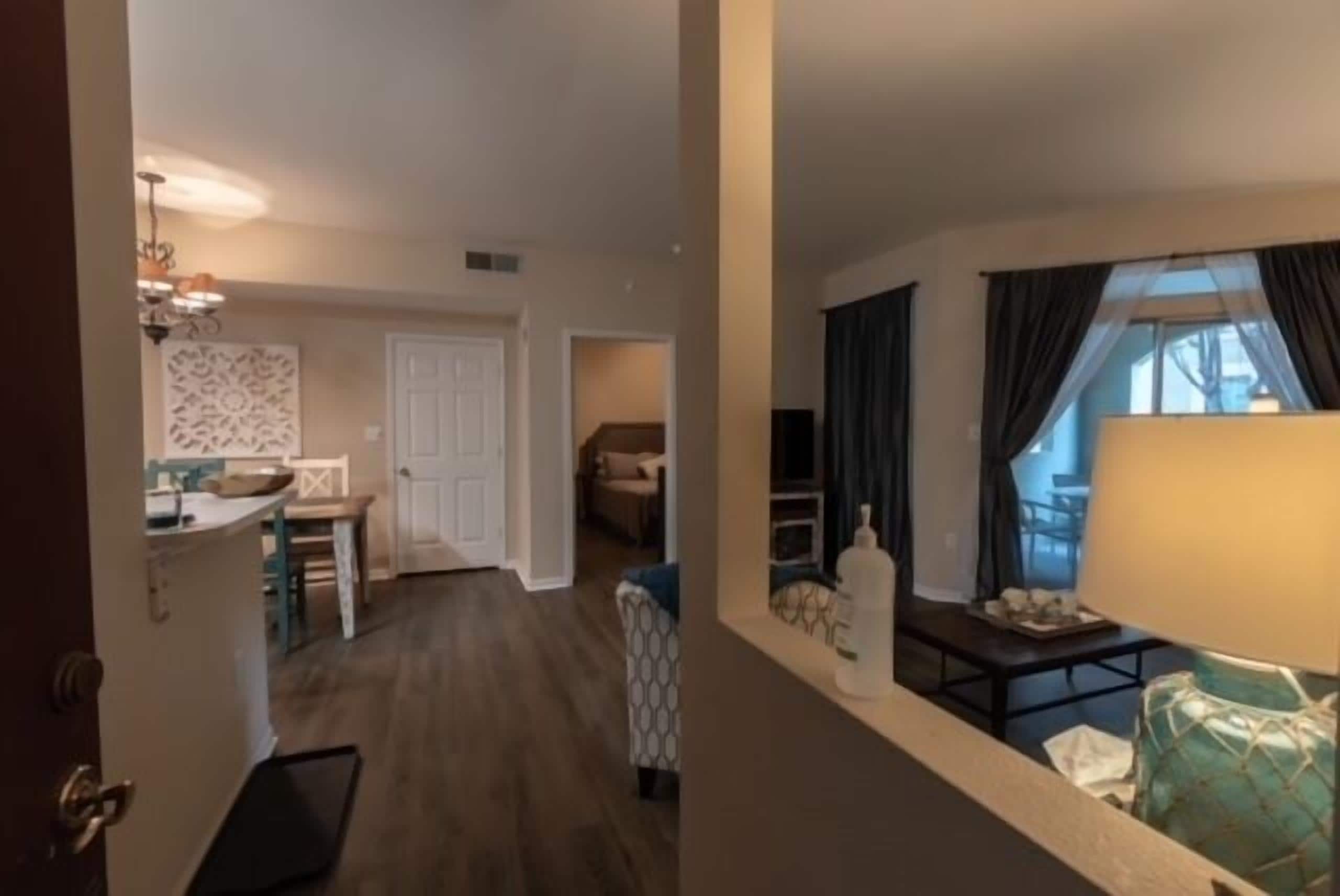Main Floor Condo At The Avalon - Clearwater Fl - Clearwater Beach, FL