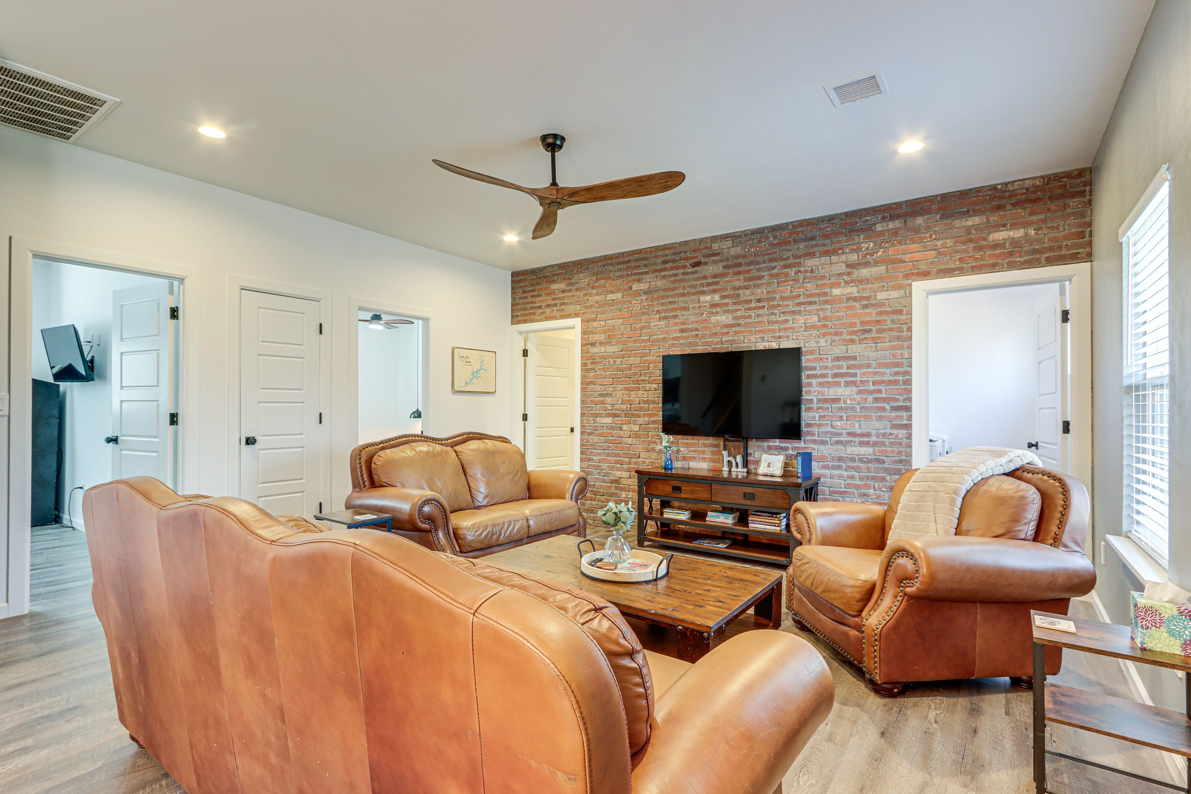 1/2 Mi To Grand Lake: Home W/ Furnished Deck! - Grove, OK