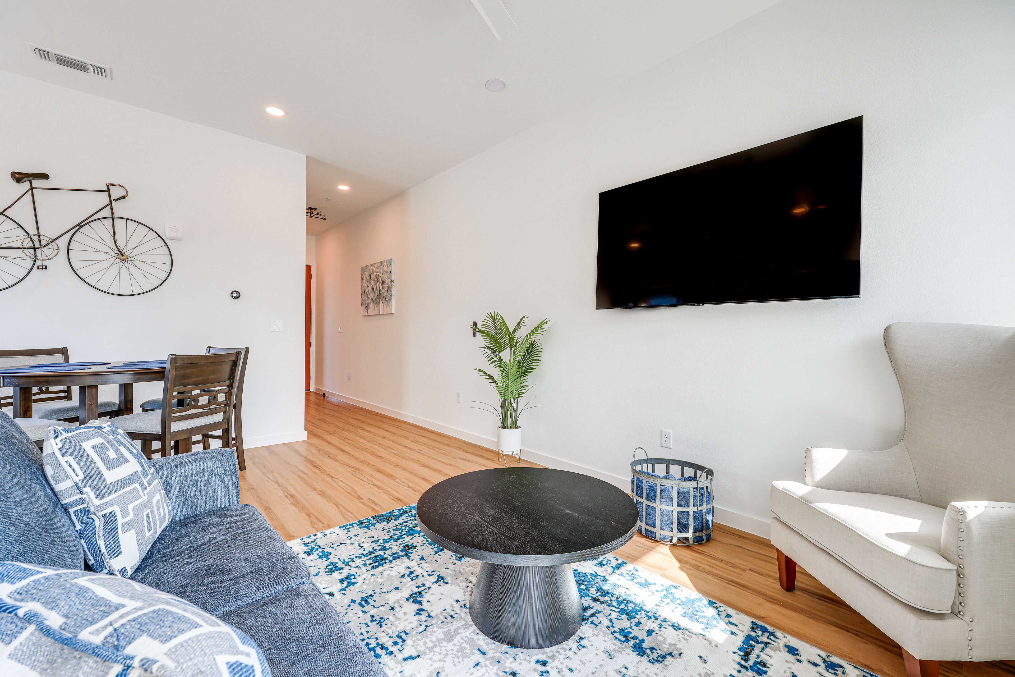 Pet-friendly New Braunfels Condo W/ Shared Pool! - New Braunfels, TX