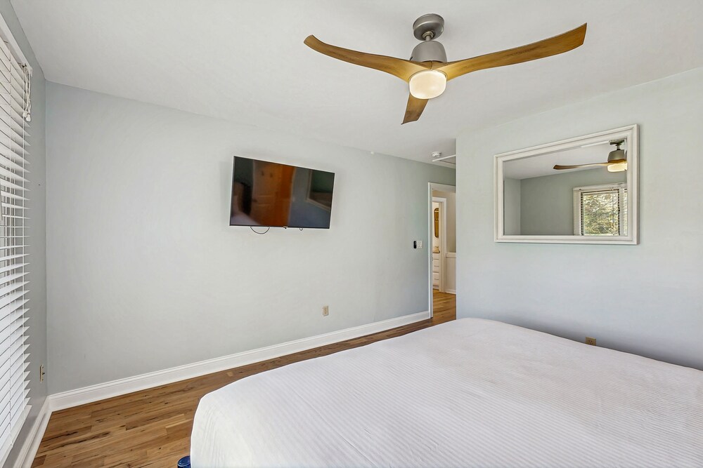 Golf-view Villa With Private Deck, Ac, & W/d - Walk To Beach - Dog-friendly - Kiawah Island, SC
