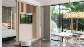 Suíte luxo | 1 quarto, roupas de cama premium, edredons de pluma, frigobar