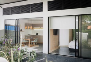 Suíte luxo | 1 quarto, roupas de cama premium, edredons de pluma, frigobar