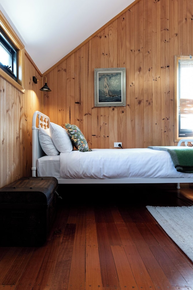 Rustic Barn by the Bay: Family Beachside Getaway - Low Head | Vrbo