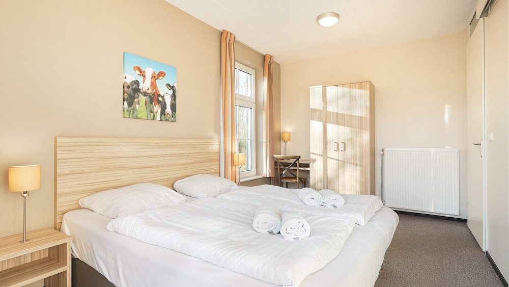 Freistehendes Ferienhaus Mit 4 Schlafzimmern Und 2 Badezimmern - Nieuwvliet