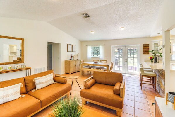 Casa (2 Bedrooms) | Interior