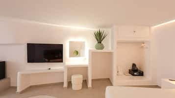 Superior Suite (Caldera view with Outdoor Hot Tub) | Roupa de cama