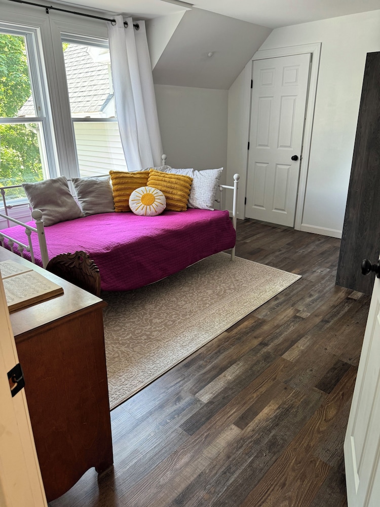 The Modern Maine Retreat - Oakland | Vrbo