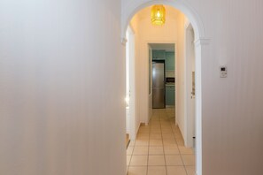 Apartamento básico | Área de estar | TV 32 polegadas com canais digitais